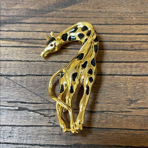 Accessories | Vintage Giraffe Pin | Poshmark